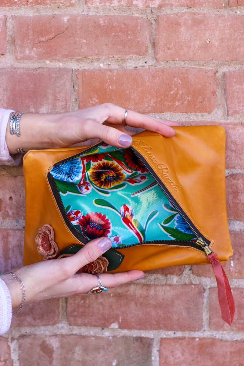 NEW CarryAll – Rail Three Ranch